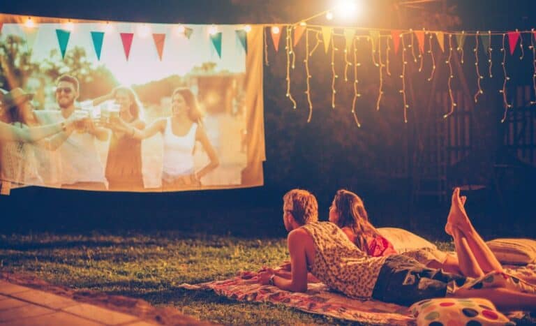 30 Romantic Backyard Date Ideas ~ Creating Magic In Your Own Backyard ...